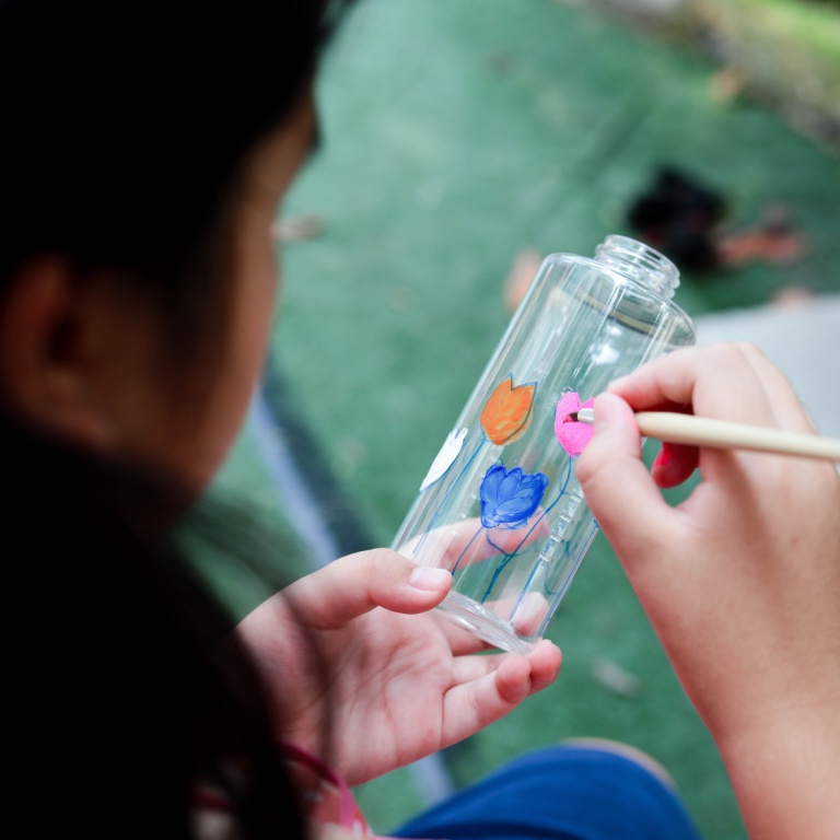 Cara Membuat Mainan dari Botol Bekas yang Mudah dan Rekomendasi Kreasinya