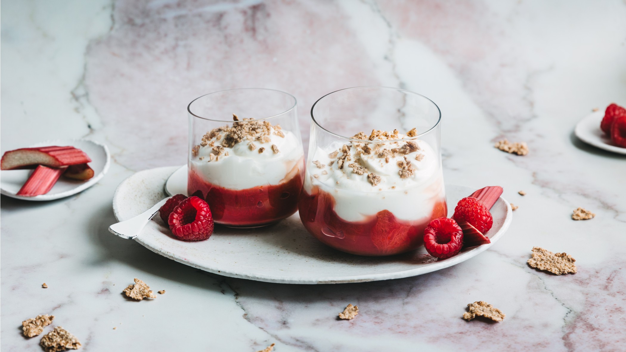 Rhubarb, Raspberry and Whole grain Pots | Nestlé Cereals